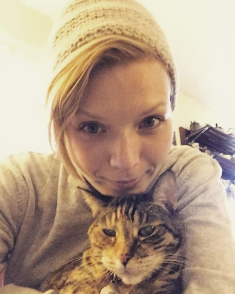 about the author – becca hunter shakes you warmly by the hand